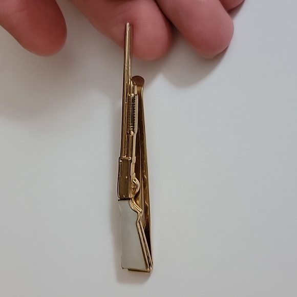 SWANK | Accessories | Swank Gold Tone Rifle Shotgun Gun Tie Clip Mother ...